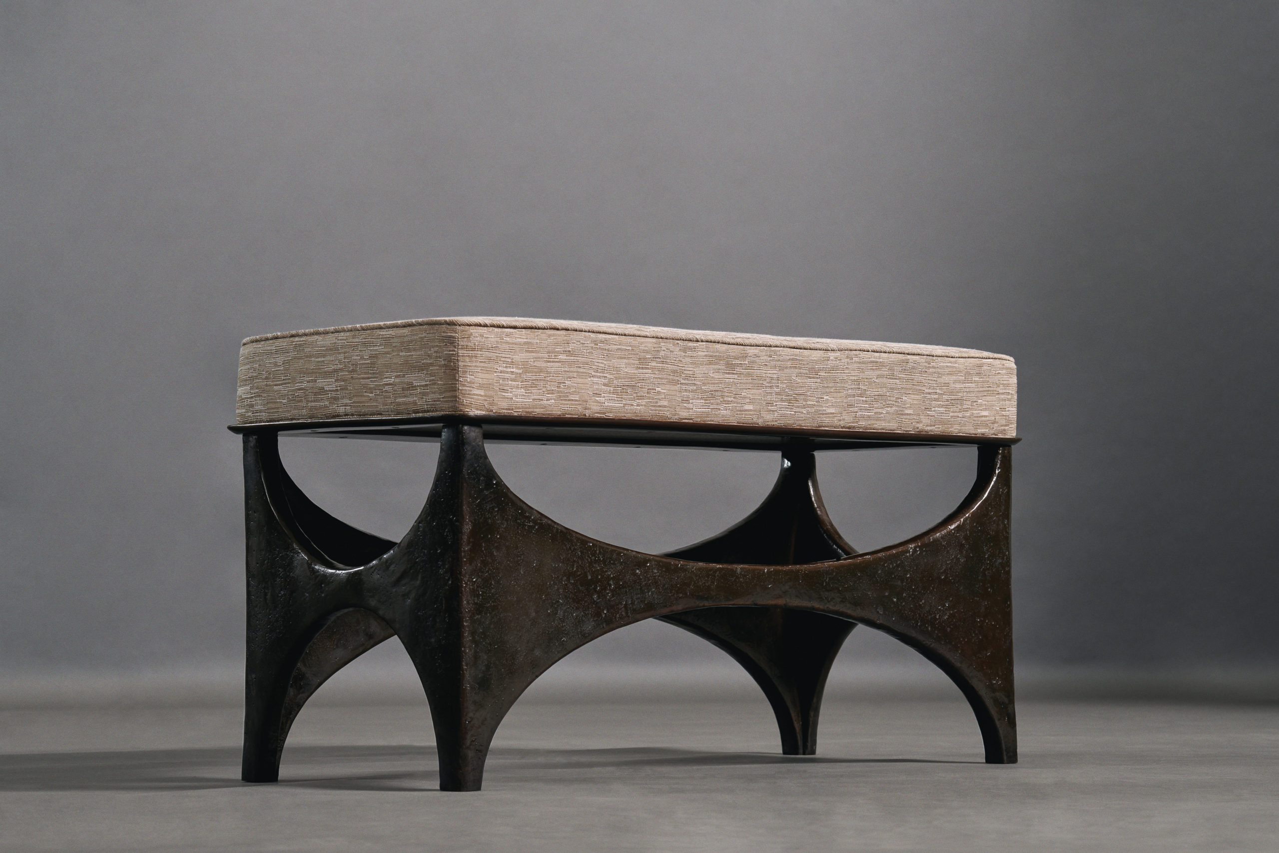 Wing Bench - R HUGHES