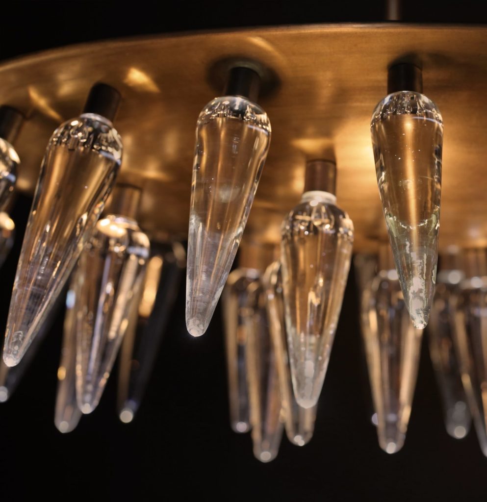 TRAPEZE: 7 MOBILE - R HUGHES