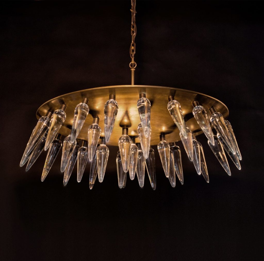 TRAPEZE: 7 MOBILE - R HUGHES