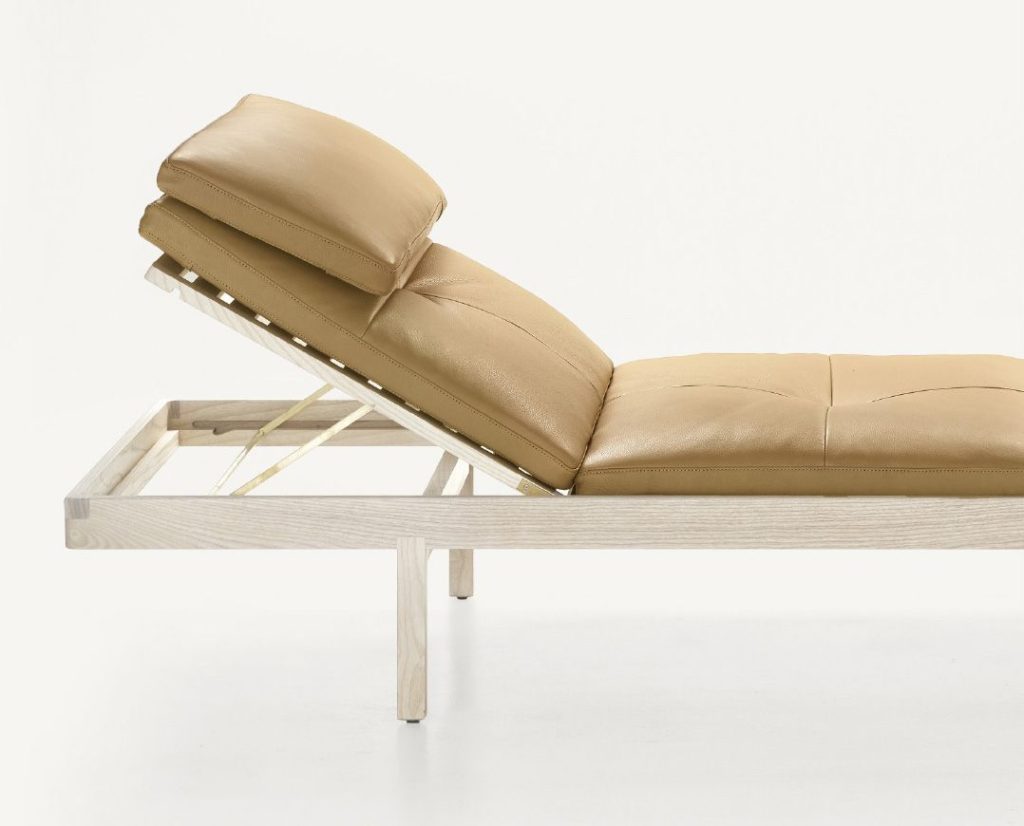 Daybed - R HUGHES