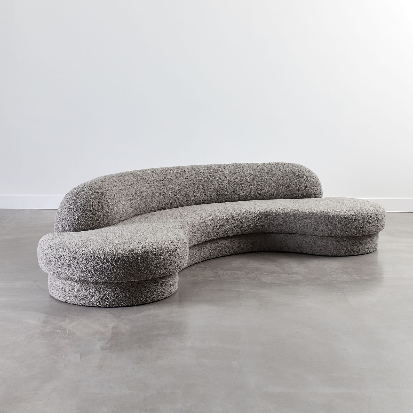 Biomorphic Sofa Grand - R HUGHES