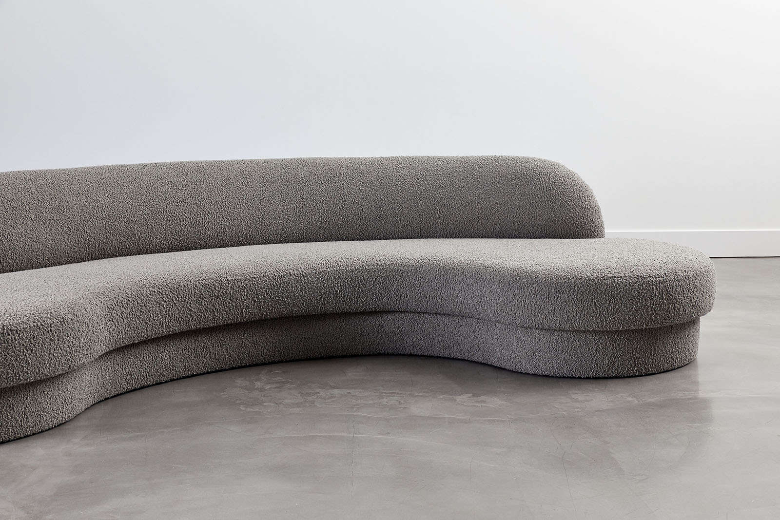 Biomorphic Sofa Grand - R HUGHES