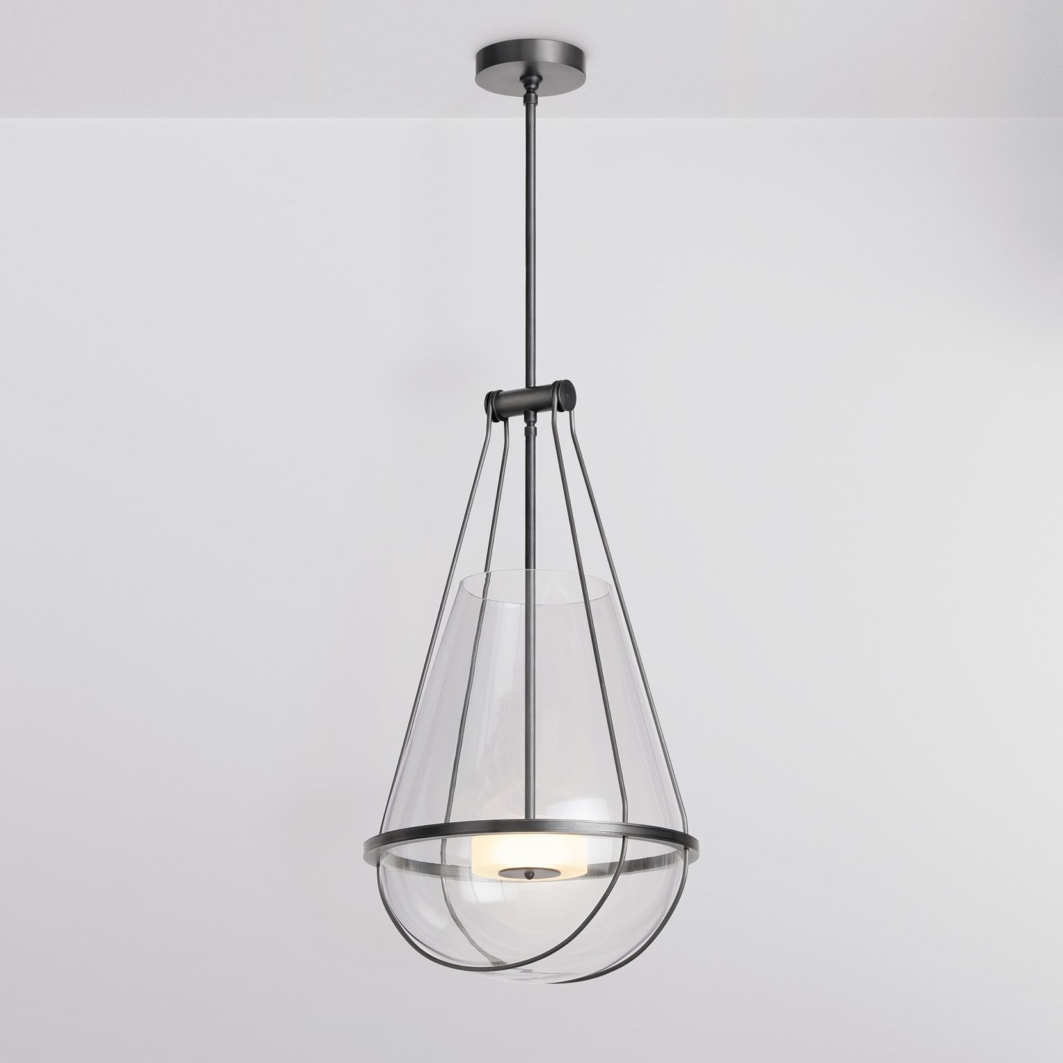 TRAPEZE: 7 MOBILE - R HUGHES