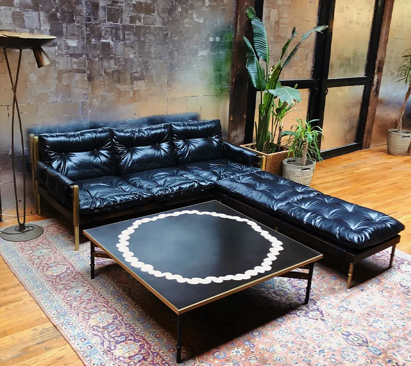 Couronne Table - R HUGHES